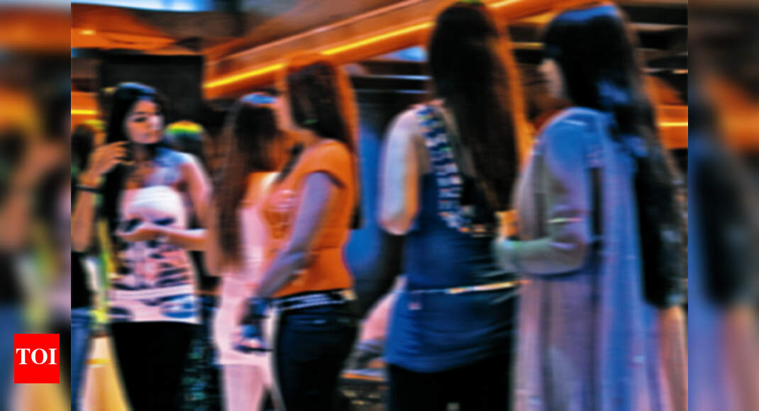 Pubs in infamous Sahara Mall disown bar girls - Times of India