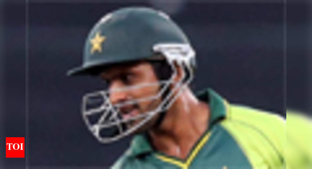 Shoaib Malik, Imran Nazir dance to IPL's theme song | New Zealand in ...