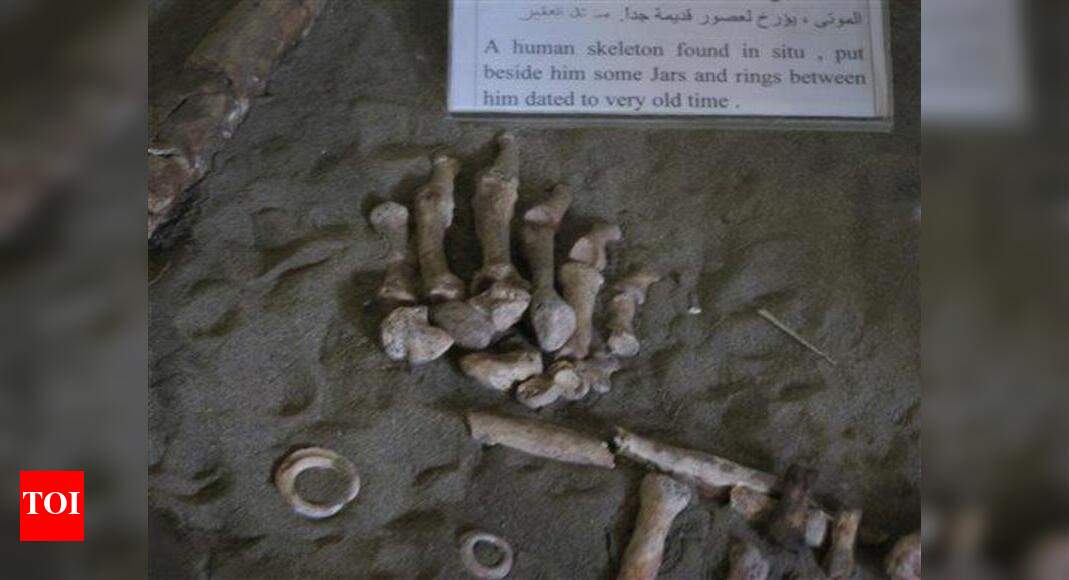 3,000-year-old skeletons found in Indonesian cave - Times of India