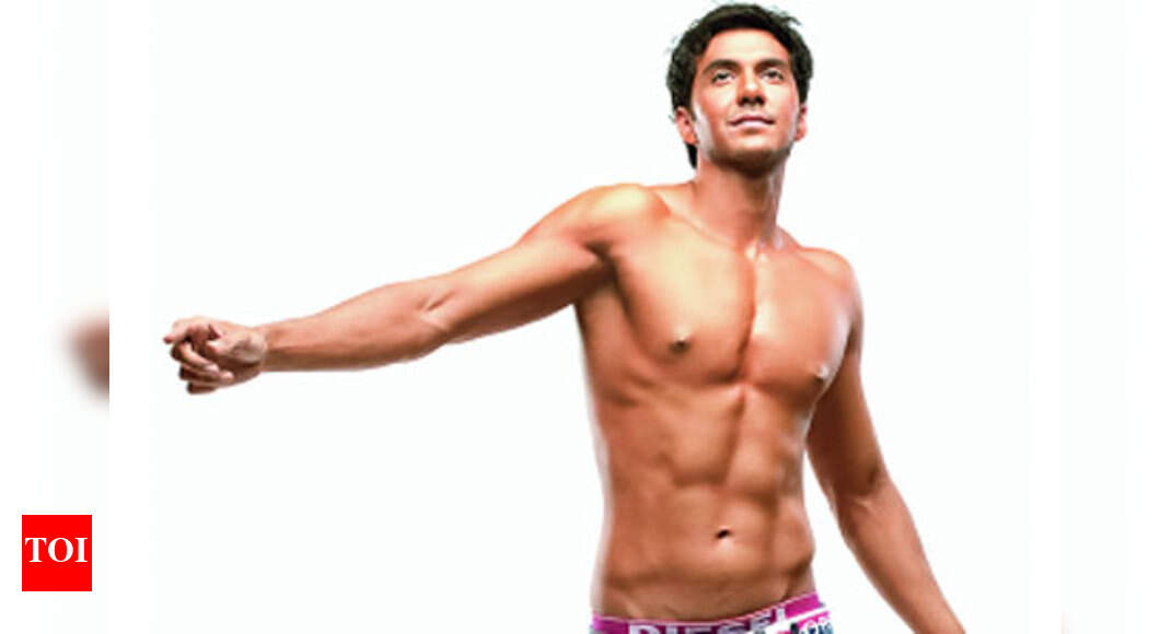 When Dev Goel was force-fed 14 samosas | Hindi Movie News - Times of India