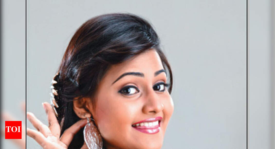 Manochitra makes her Mollywood debut | Malayalam Movie News - Times of ...