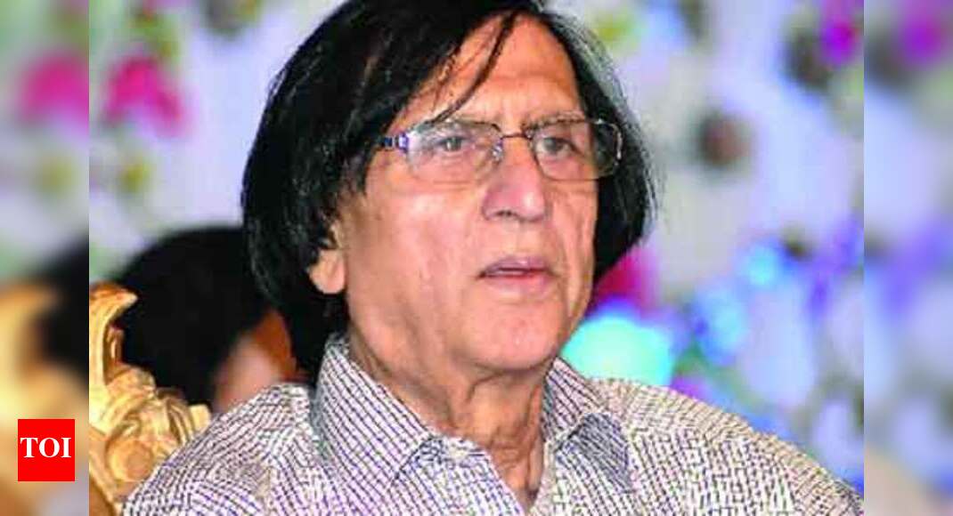 Dr Nitin Raut attends magic of Urdu poetry at a mushaira in Nagpur ...