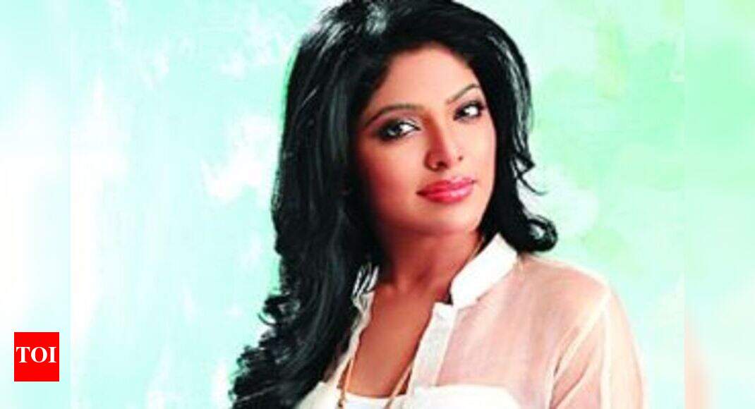 Rima replaces Meera? | Tamil Movie News - Times of India