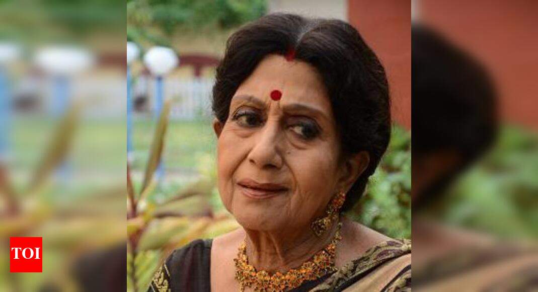 Sabitri Chatterjee in film based on folk art form Jhumur. | Bengali ...