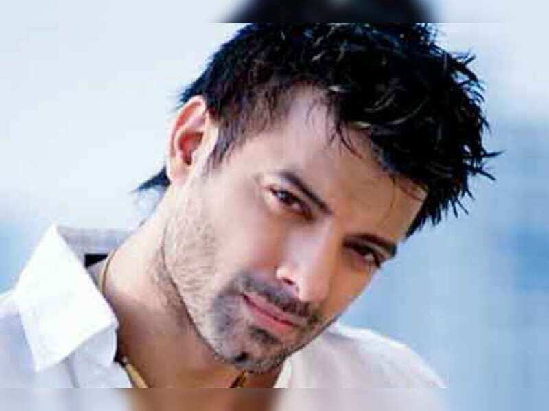 Rahul Bhat’s historical musings | Hindi Movie News - Times of India