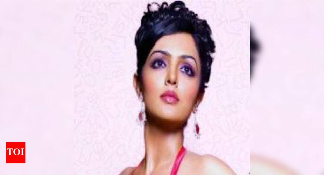 Priti Amin in Khoobsurat - Times of India