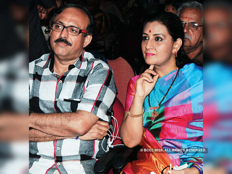 Suresh Kumar and Menaka attend the wedding ceremony of Vinu Mohan and ...