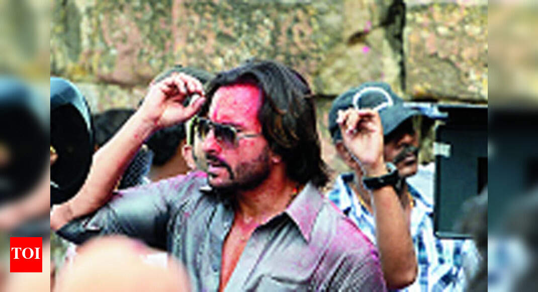 Saif Ali Khan shoots for Bullet Raja in Nashik | Hindi Movie News ...