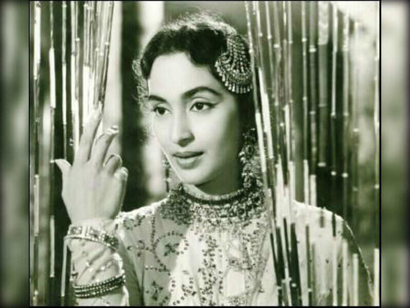 Tanuja 10 Unknown Facts About Legendary Actress Nutan Hindi Movie News Times Of India