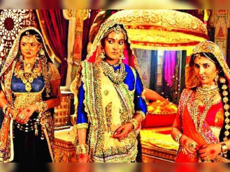 Amdavadi jewellery designer for an epic show - Times of India