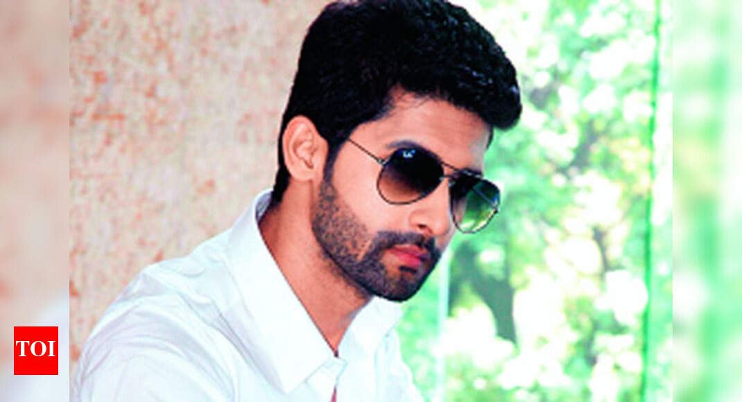 You can either dance, or dance like Govinda: Ravi - Times of India