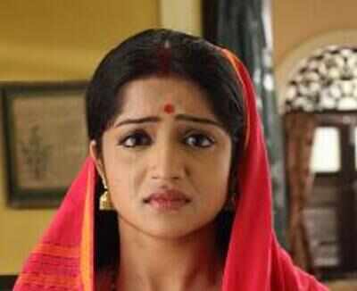 Ushoshi gets flak for hiding truth | Bengali Movie News - Times of India