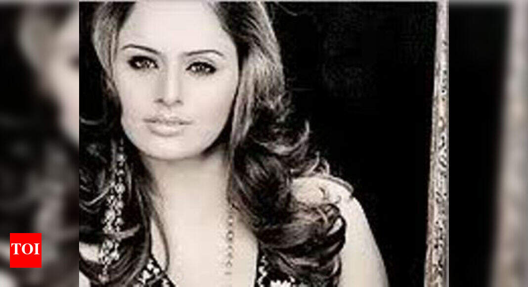 Mitika Sharma as queen Sunayna in Mahadev! - Times of India