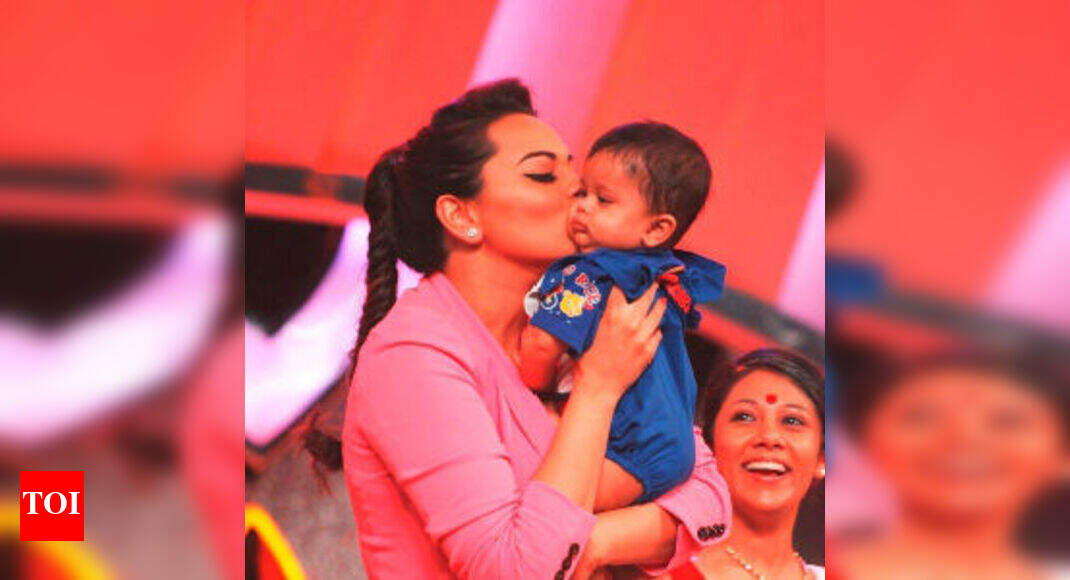 DID moms' contestants inspirational: Sonakshi Sinha - Times of India