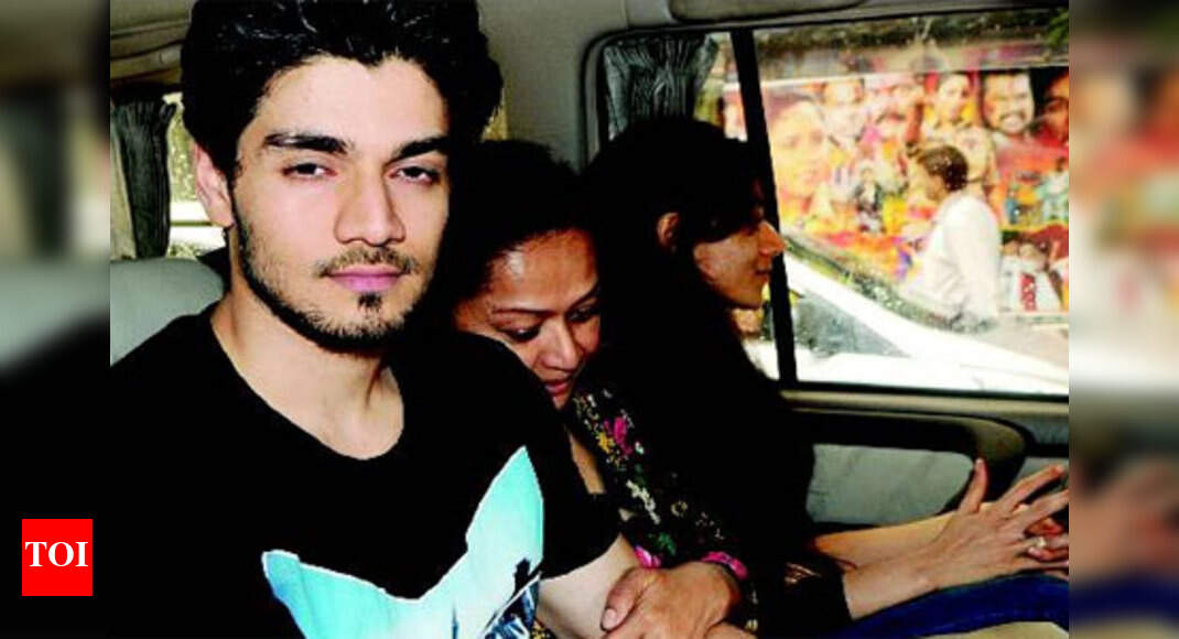 An emotional reunion for Pancholi family | Hindi Movie News - Times of ...