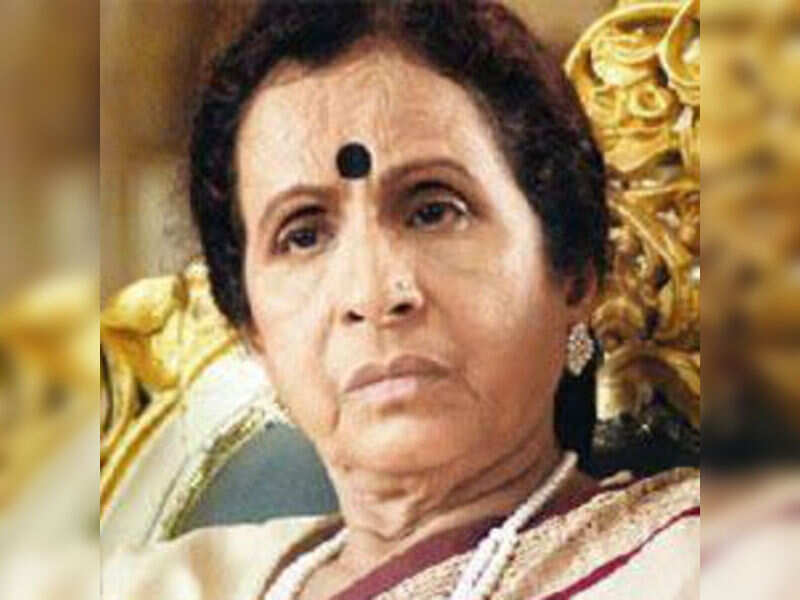 Zee Tv: Usha Nadkarni to stay back in Pavitra Rishta - Times of India