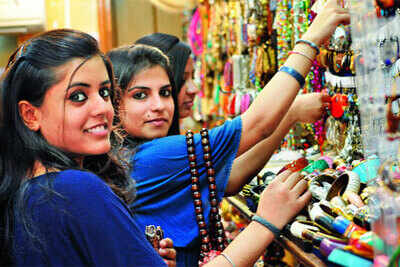 Street shopping guidelines for the DU fuchcha - Times of India