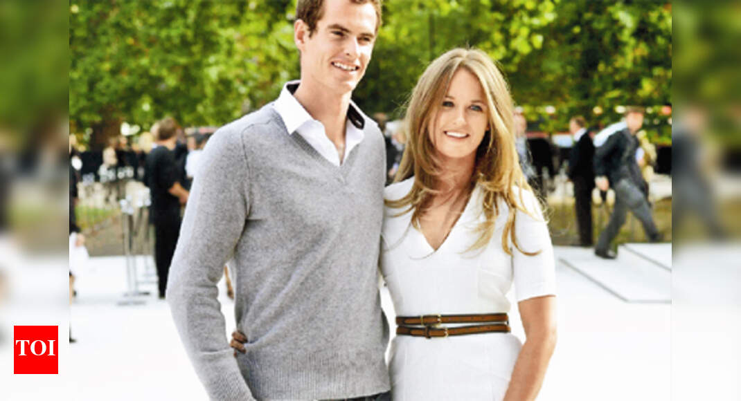 The colourful Perry vs conservative Murray - Times of India