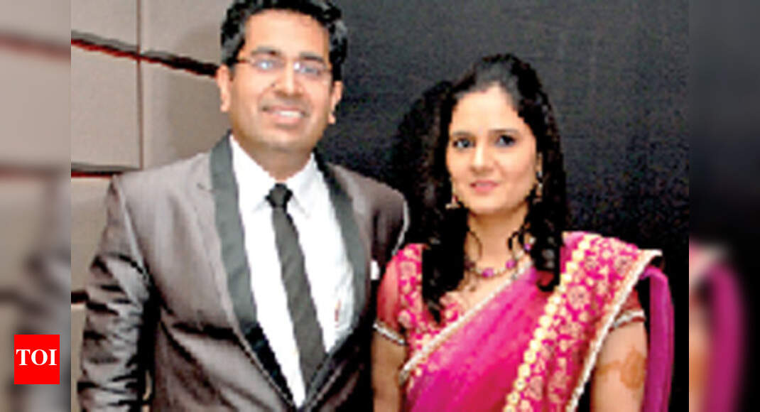Daughter of Mohini and Tikamdas Chhabrani got engaged to Prashant Garg ...