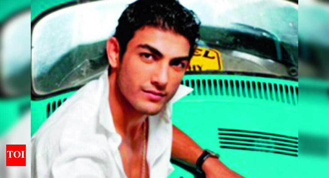 UTV Bindass to run apology scroll for ‘indecent’ content - Times of India