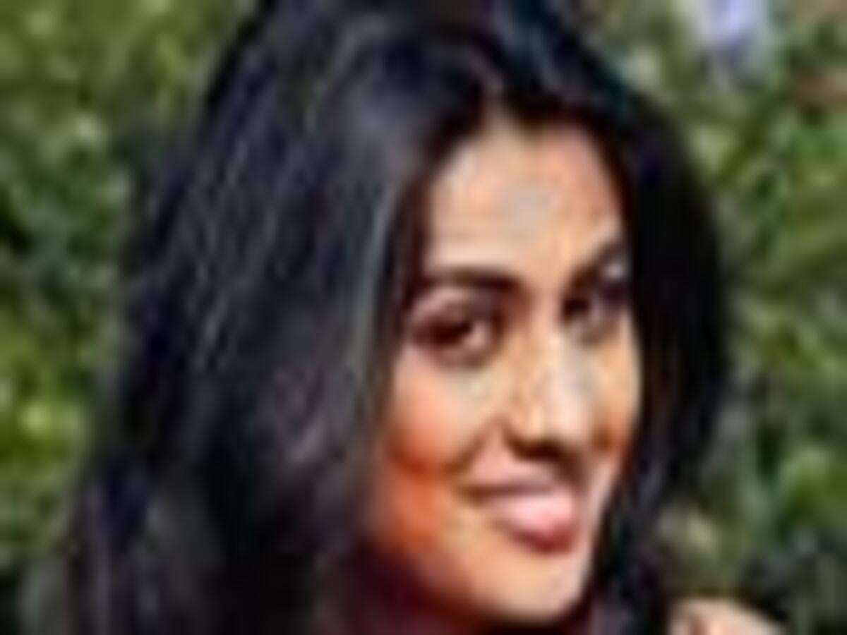 Miss India Neha Hinge plays Soniyo