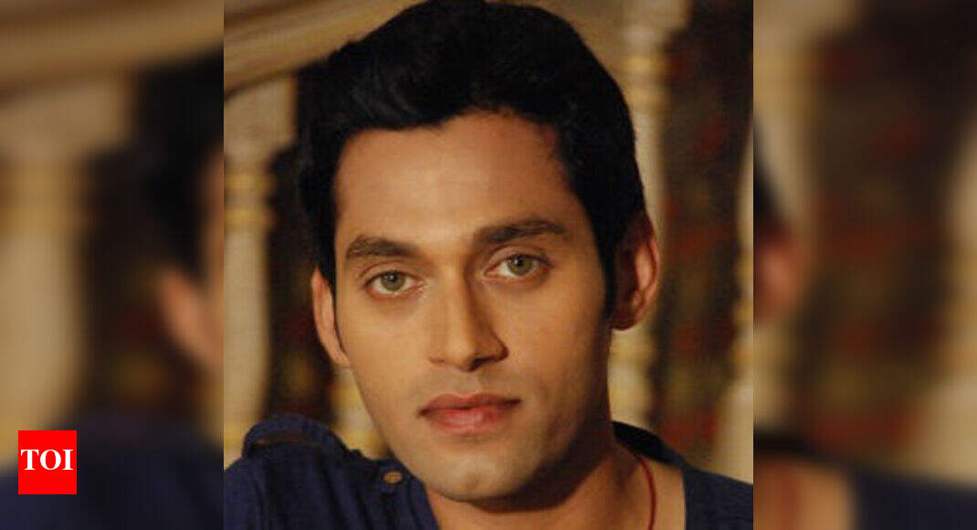 Sumit Vats was a journalist before becoming a TV actor - Times of India