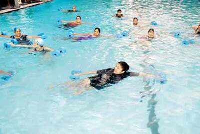 Have you tried the 10-minute water workout? - Times of India