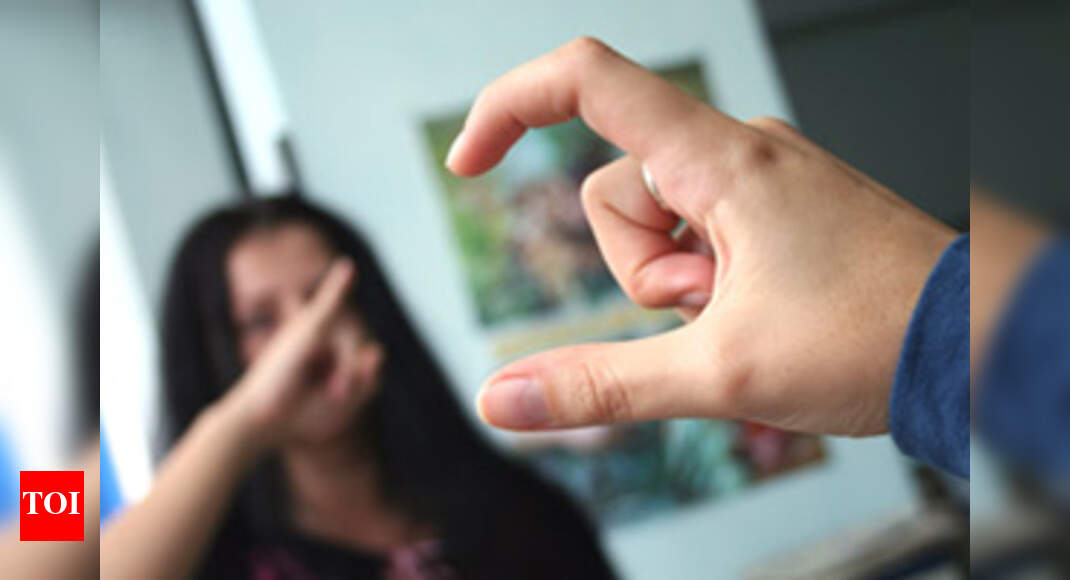 Software: Device that translates sign language into text for deaf ...