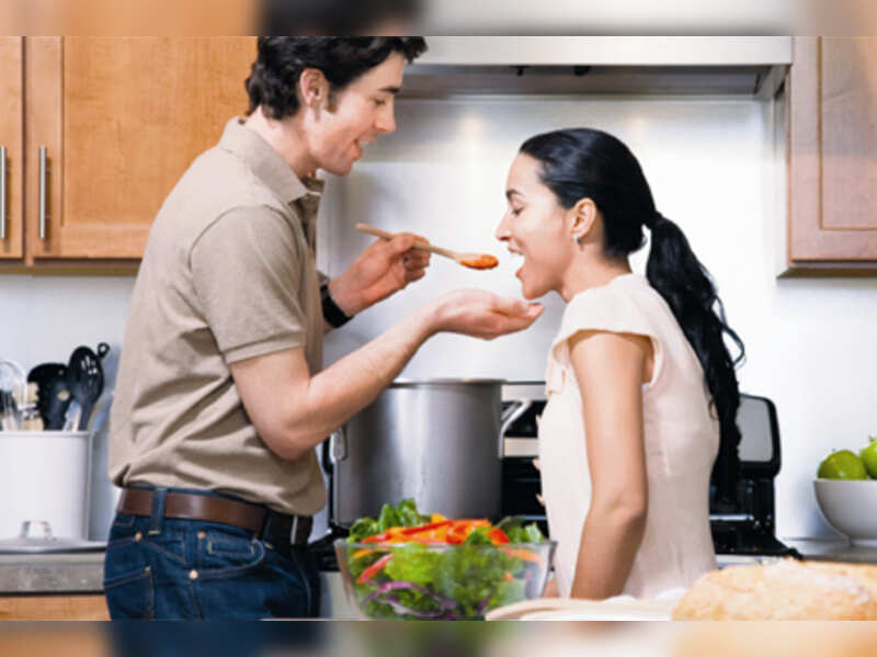 6 ways to make a romantic meal for your wife - Times of India