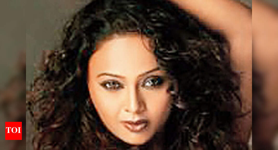 Director Prasad Tarkar replaces Minal in 'Janmantar' after their ...