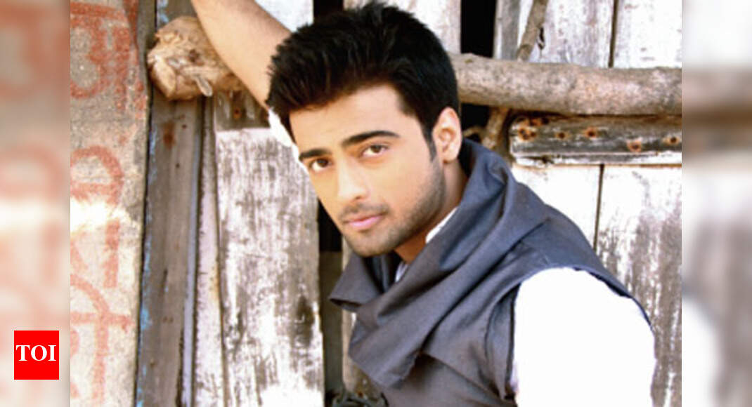 Manish Naggdev playing the real Vicky Donor - Times of India