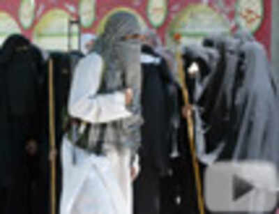 Curfew imposed around Lal Masjid - Times of India