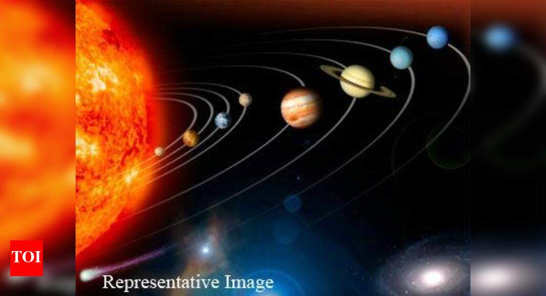 Nasa's Juno spacecraft reaches halfway to Jupiter - Times of India