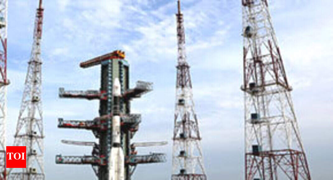 GSLV-D5 rocket launch halted due to fuel leak | India News - Times of India
