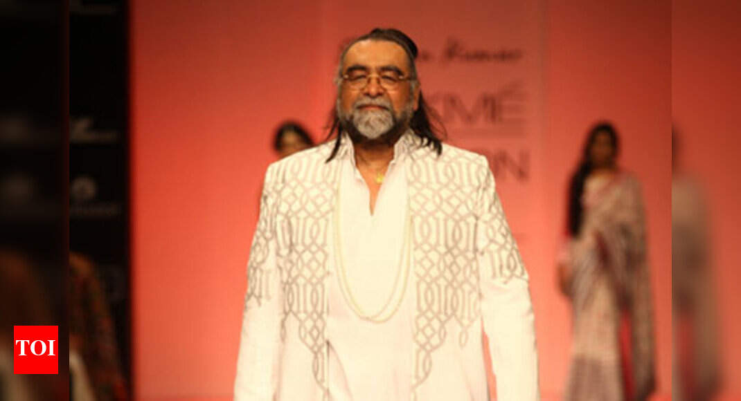 Shravan Kumar’s tribute to the Indian weaver at LFW - Times of India