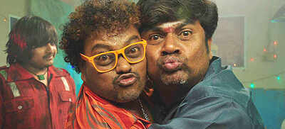 ‘Victory’ for Chaddi Dosth trailer! | Kannada Movie News - Times of India