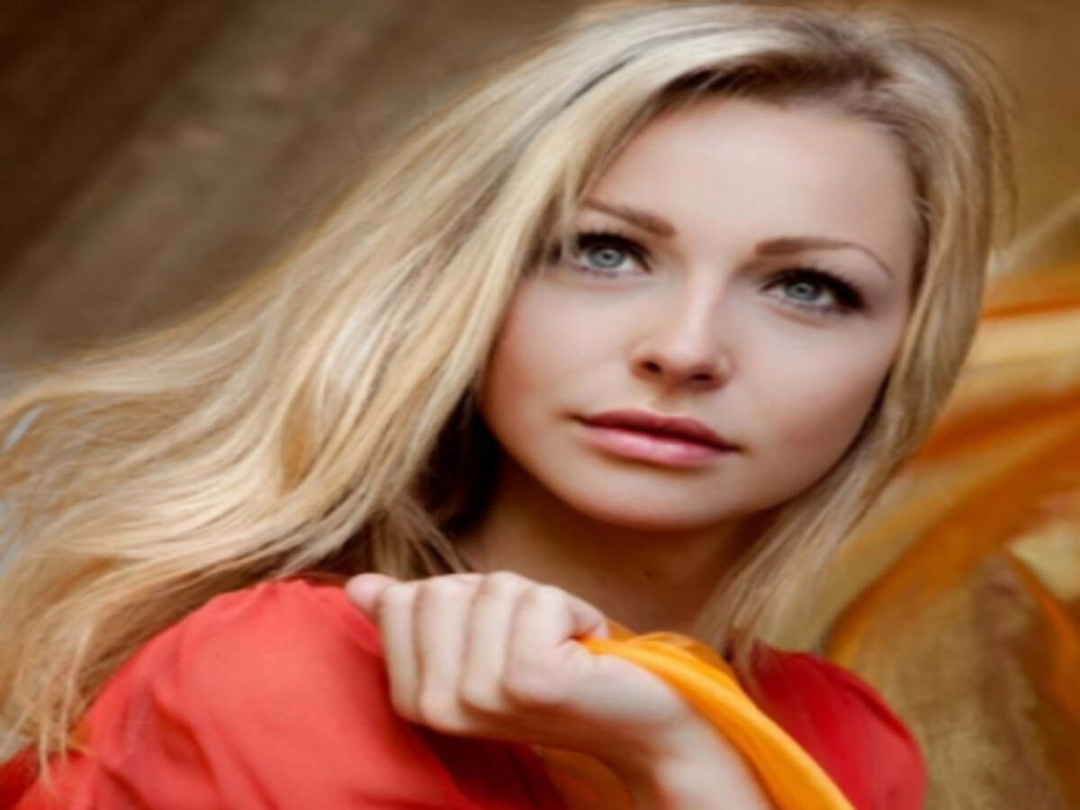 Alexandra Friberg crowned Miss Universe Sweden '13