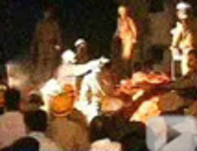 2 die in Bangalore building collapse - Times of India