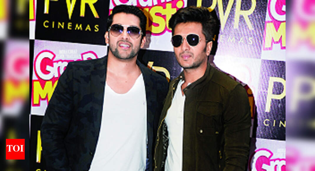 'Grand Masti' cast at the launch of PVR multiplex in Pune | Events ...
