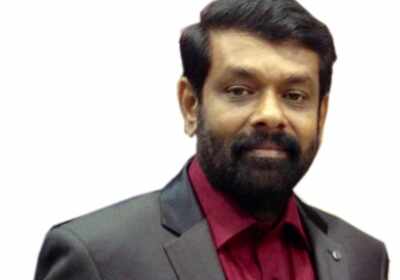 Director Vasanth turns actor in Aishwaryaa's film | Tamil Movie News ...