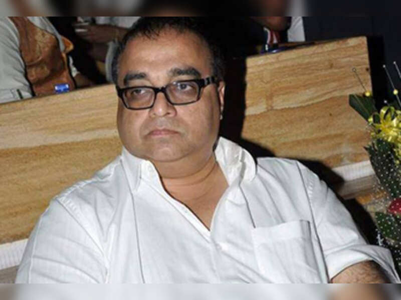 Rajkumar Santoshi signs Vidyut | Hindi Movie News - Times of India