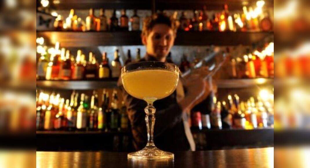 Down a drink at Mahiki, London - TimesTravel