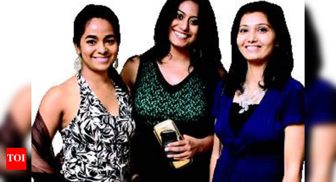 Chennai socialites, celebs attend play in Chennai | Events Movie News ...