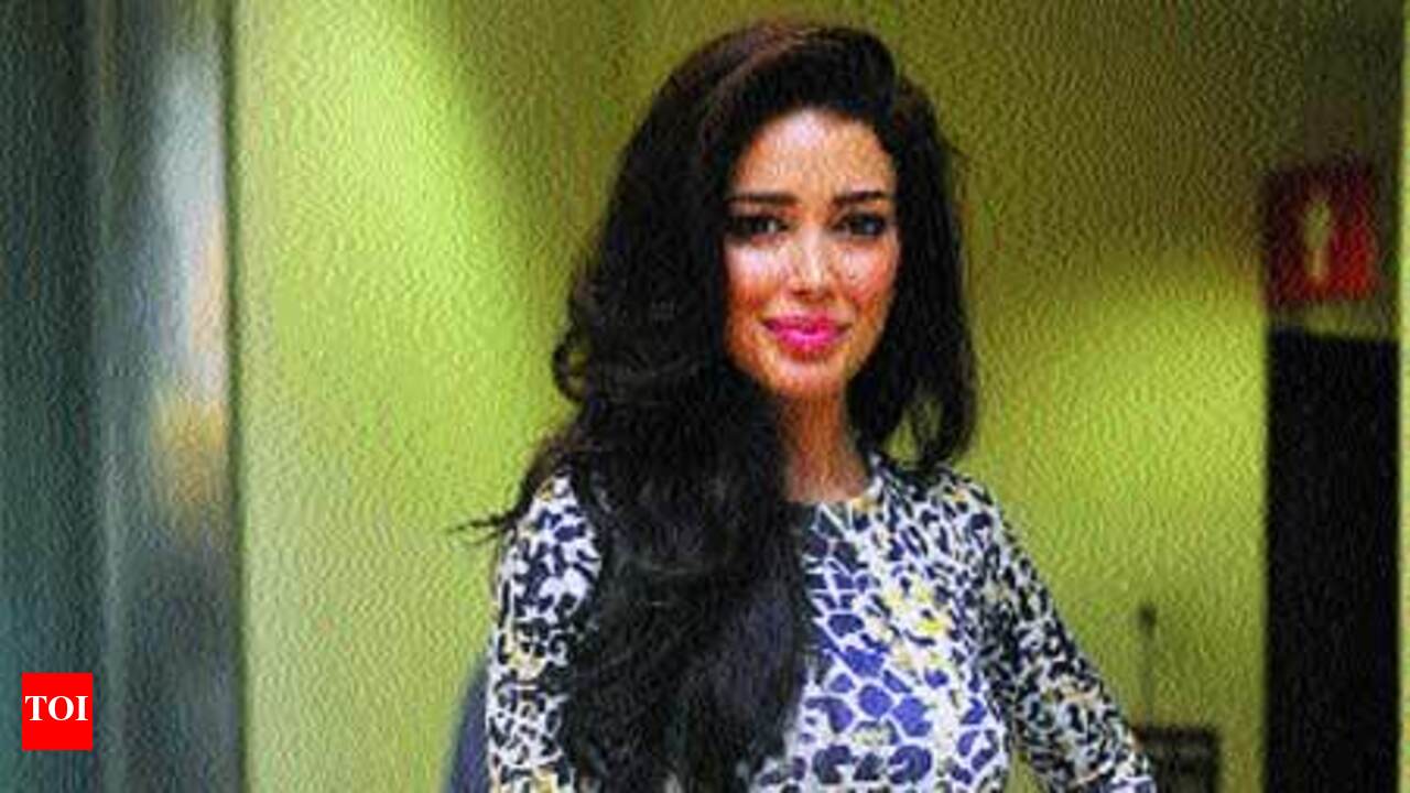 Sahar Biniaz Sahar Biniaz Crowned Miss Universe Canada 2012 [PHOTOS]