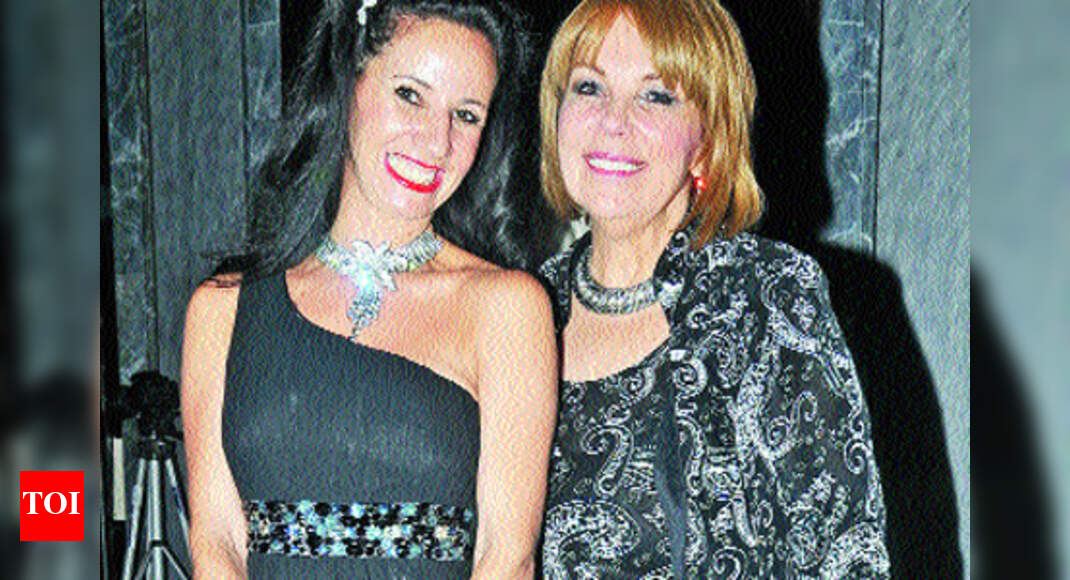 Italian ambassador Daniele Mancini & wife enjoy Italian food at Star ...