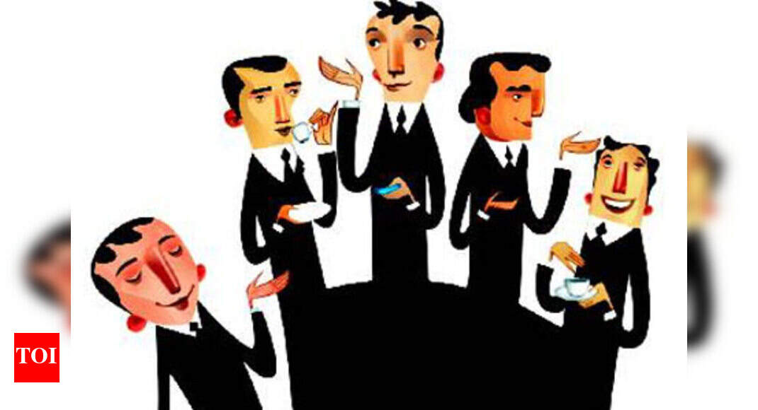How to manage reporting to multiple bosses - Times of India