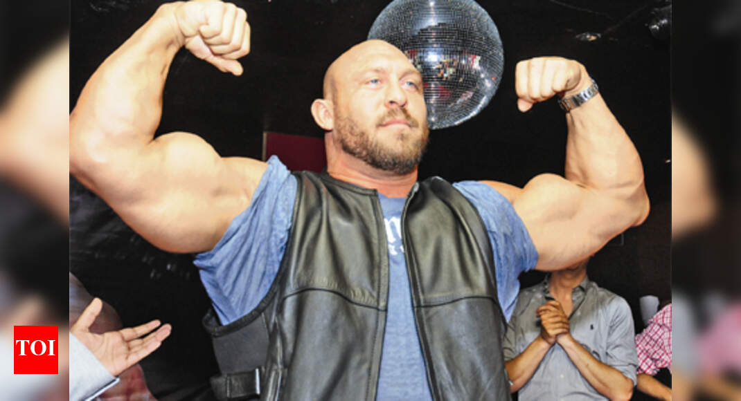 WWE star flexes muscles in Gurgaon - Times of India