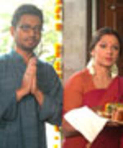 Apna Asmaan | undefined Movie News - Times of India