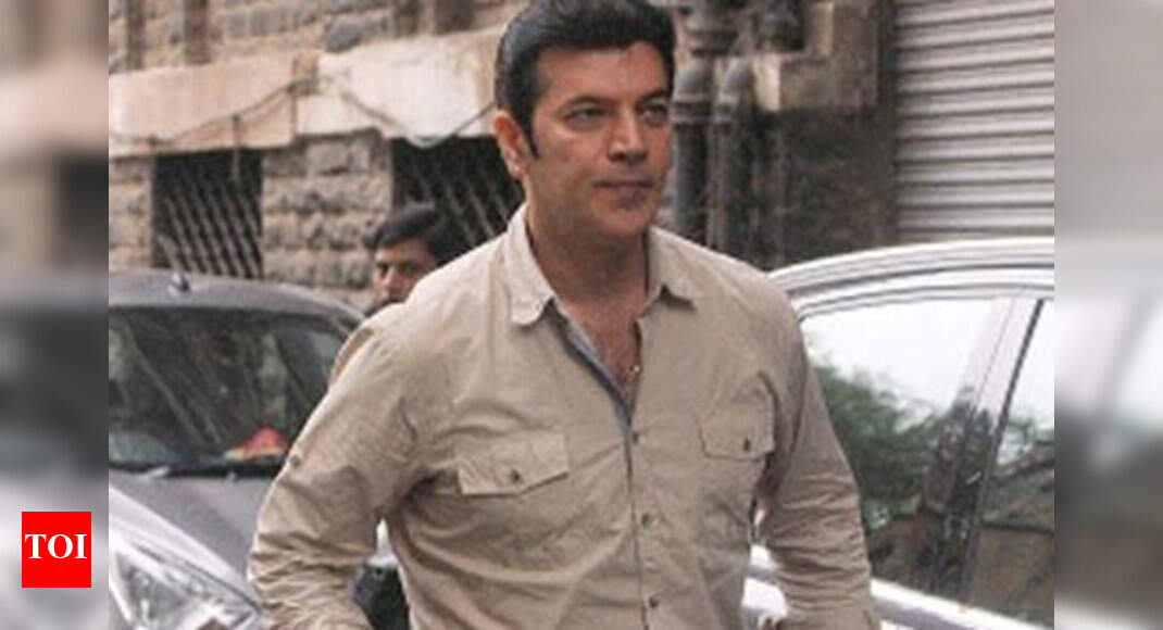 Aditya Pancholi assaults a female journalist? | Hindi Movie News ...