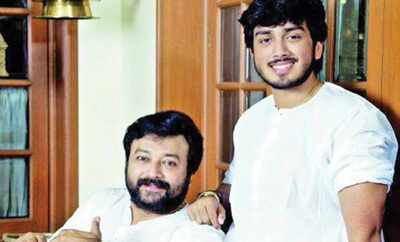 Kalidasan to act with his dad again! | Malayalam Movie News - Times of ...
